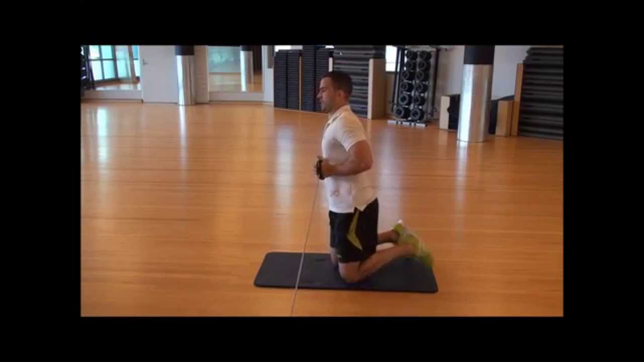 How to perform the kneeling Pavlov press - YouTube