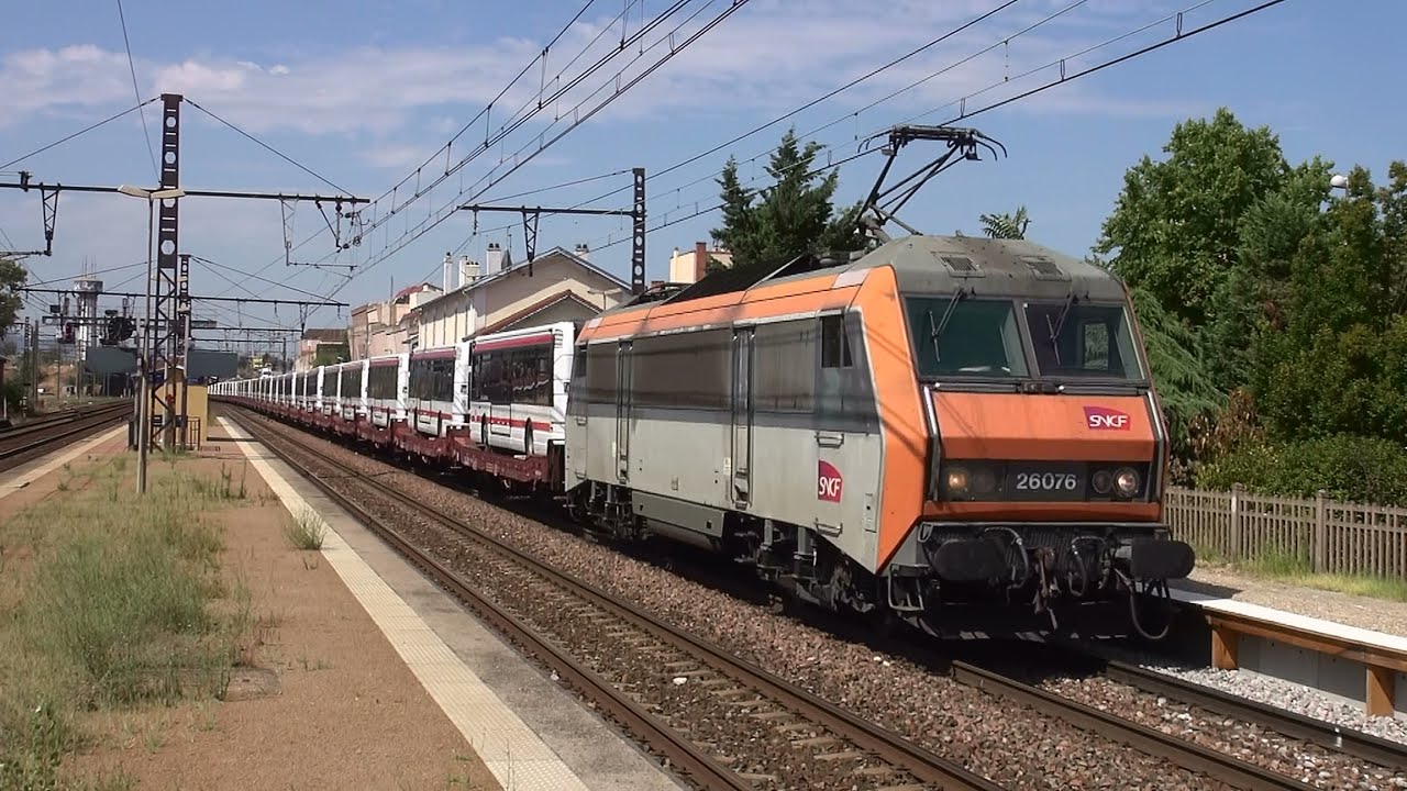 Les TCL en vadrouille sur un train de fret. BB26000 - YouTube