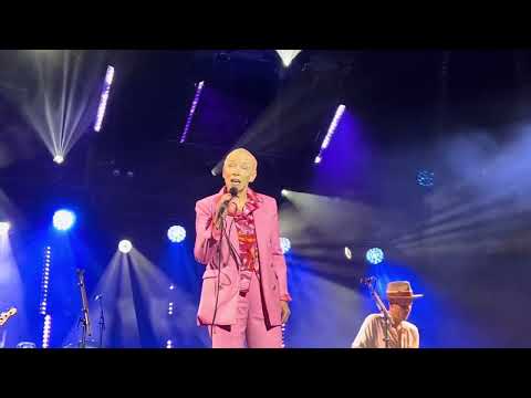 Annie Lennox - “No More I Love You’s” - (w/ Brandi Carlile & more)