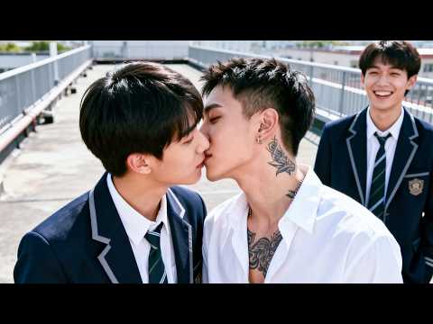 They were sworn enemies yet he couldn’t resist the urge to kiss him！💗#bl #lgbt #男男 #耽美