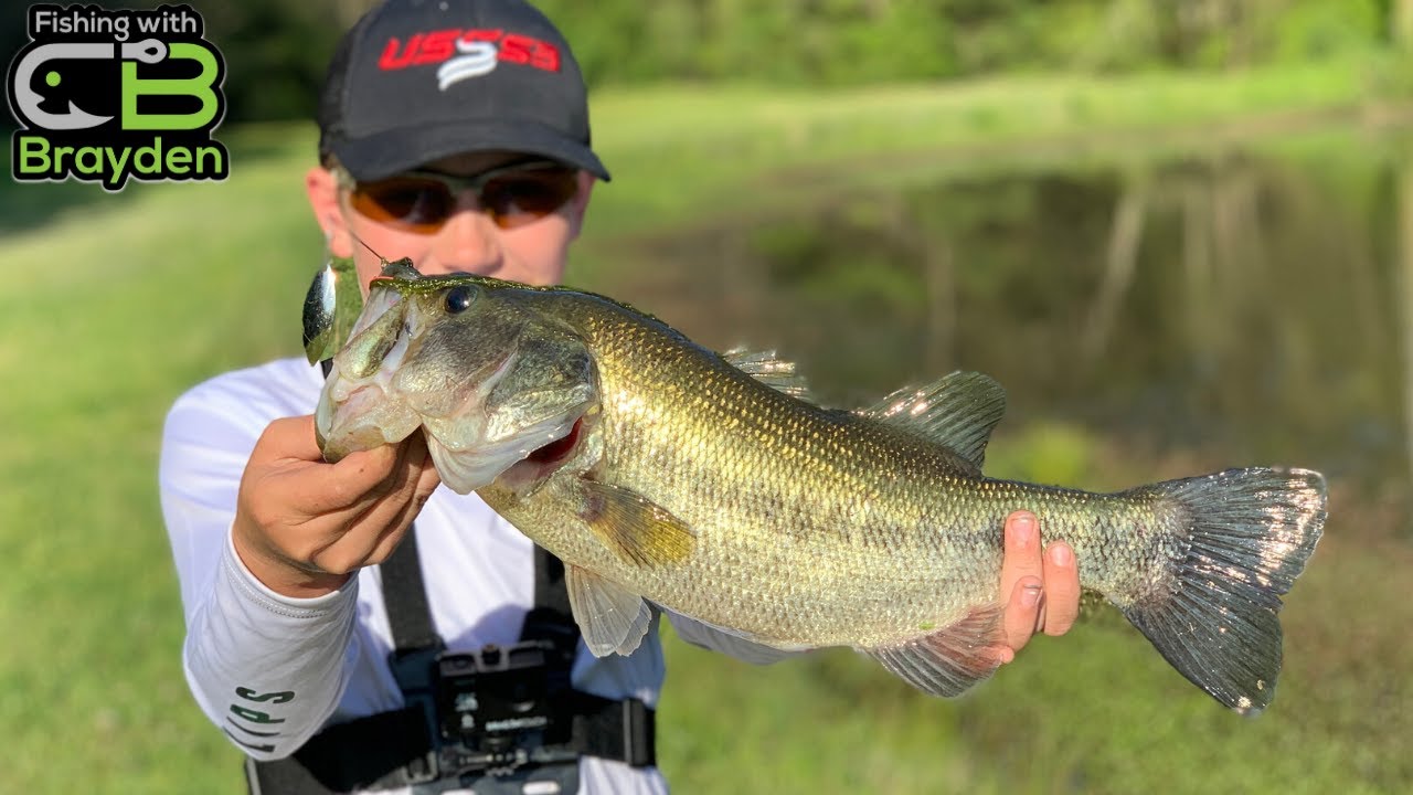 Catching BIG BASS on Bad Casts!! (I Made a BANK FISHING Kit!) - YouTube