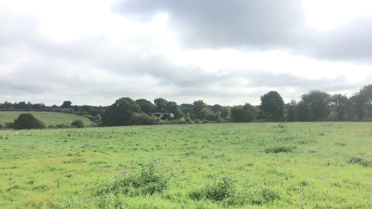 DRS 68034, 37405 and 68001 pass Moze Farm on 0Z34 - YouTube