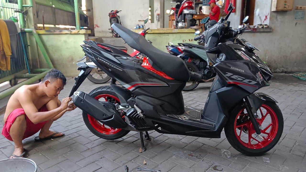CARA MUDAH PERBAIKI BODY MOTOR LECET, HITAM DOFF Vario Beat, Scoopy ...