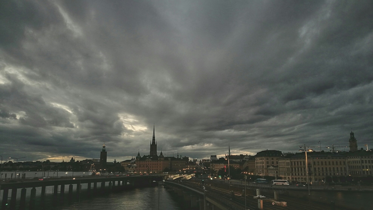 Snapseed Tutorial: Color Fade Using Noir - YouTube