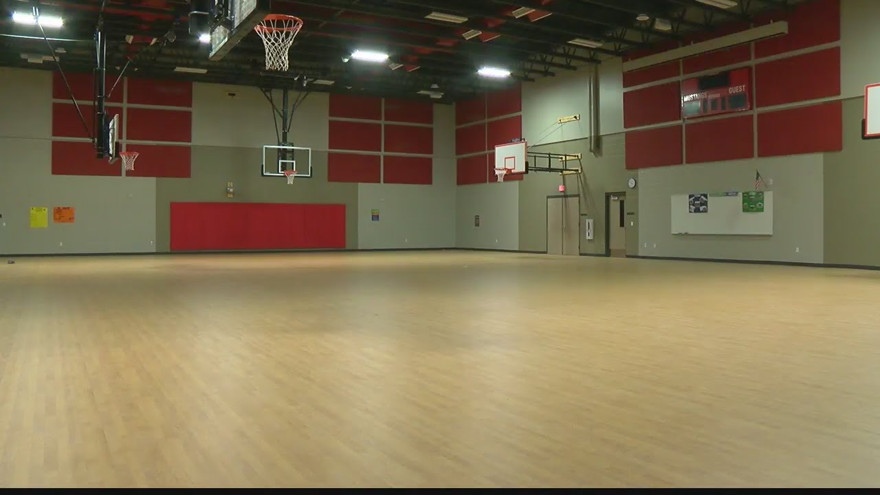 Melba students complete first week in new elementary school - YouTube