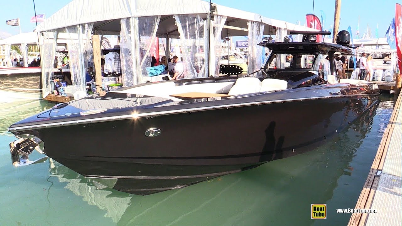 2019 Nor Tech 560 Sport Power Boat - Walkthrough - 2019 Miami Boat Show ...
