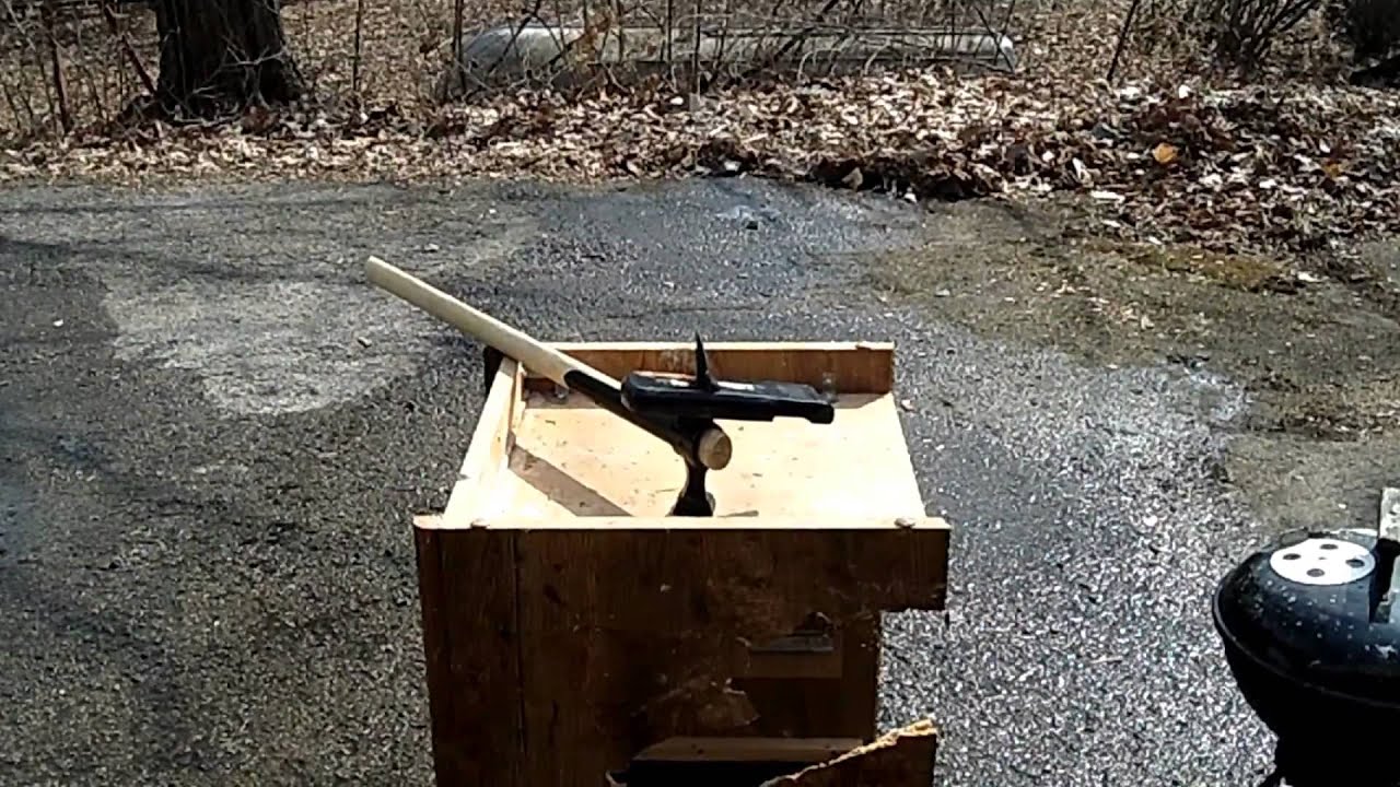 Quark smash series: angry Quark gets hurt - YouTube