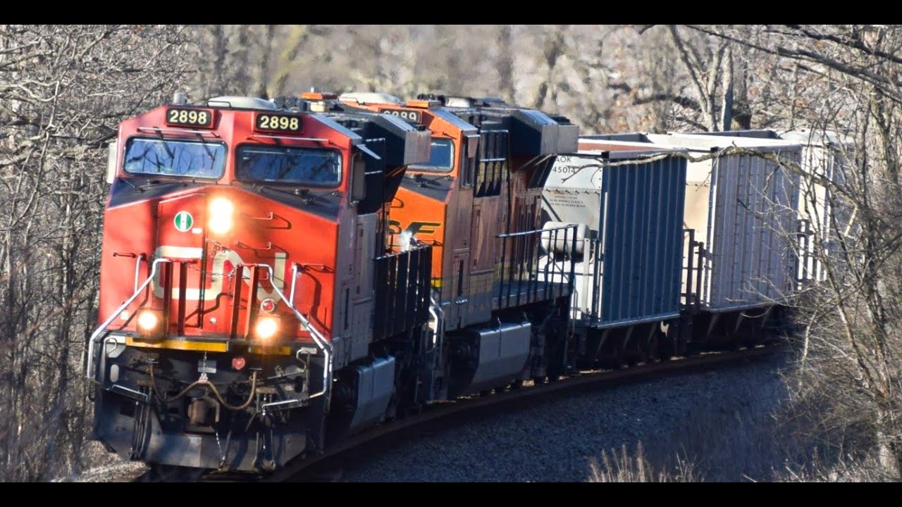 CANADIAN NATIONAL: Epic Ore Train Haul Across the Landscape! - YouTube