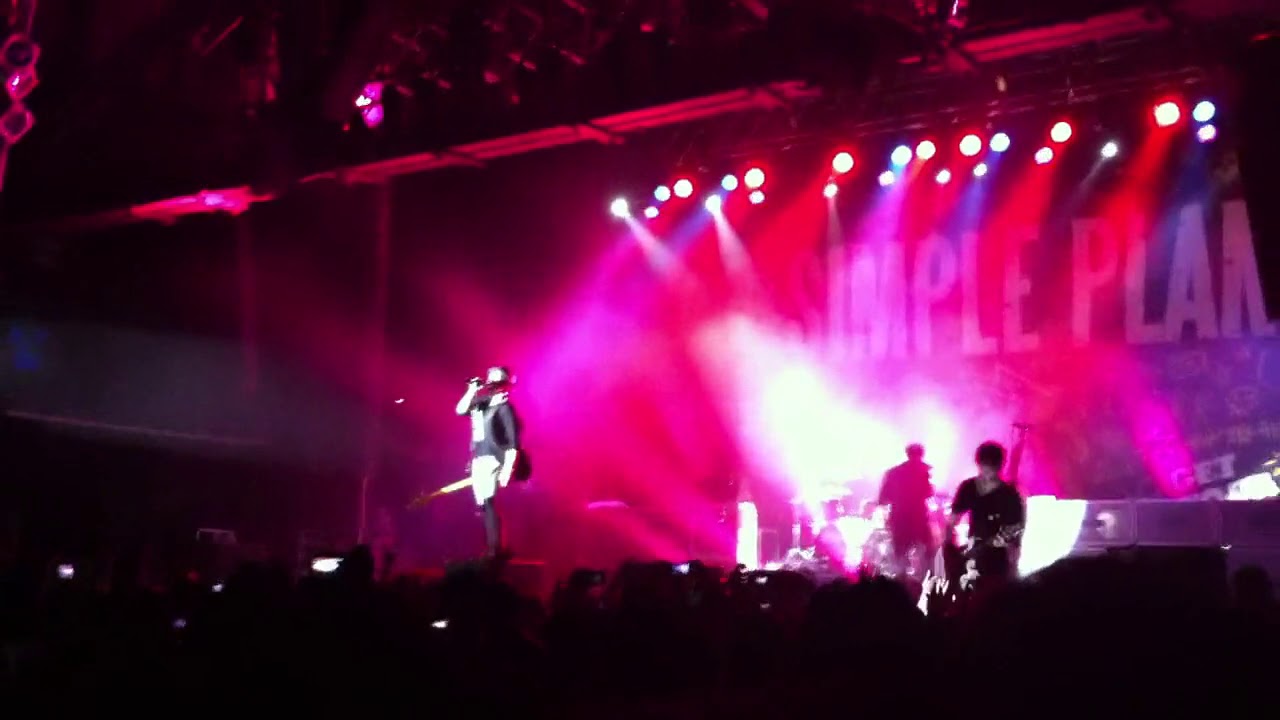 simple plan - addicted live (good quality) - YouTube