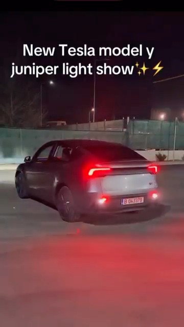 Tesla Model Y Juniper- Light show - YouTube