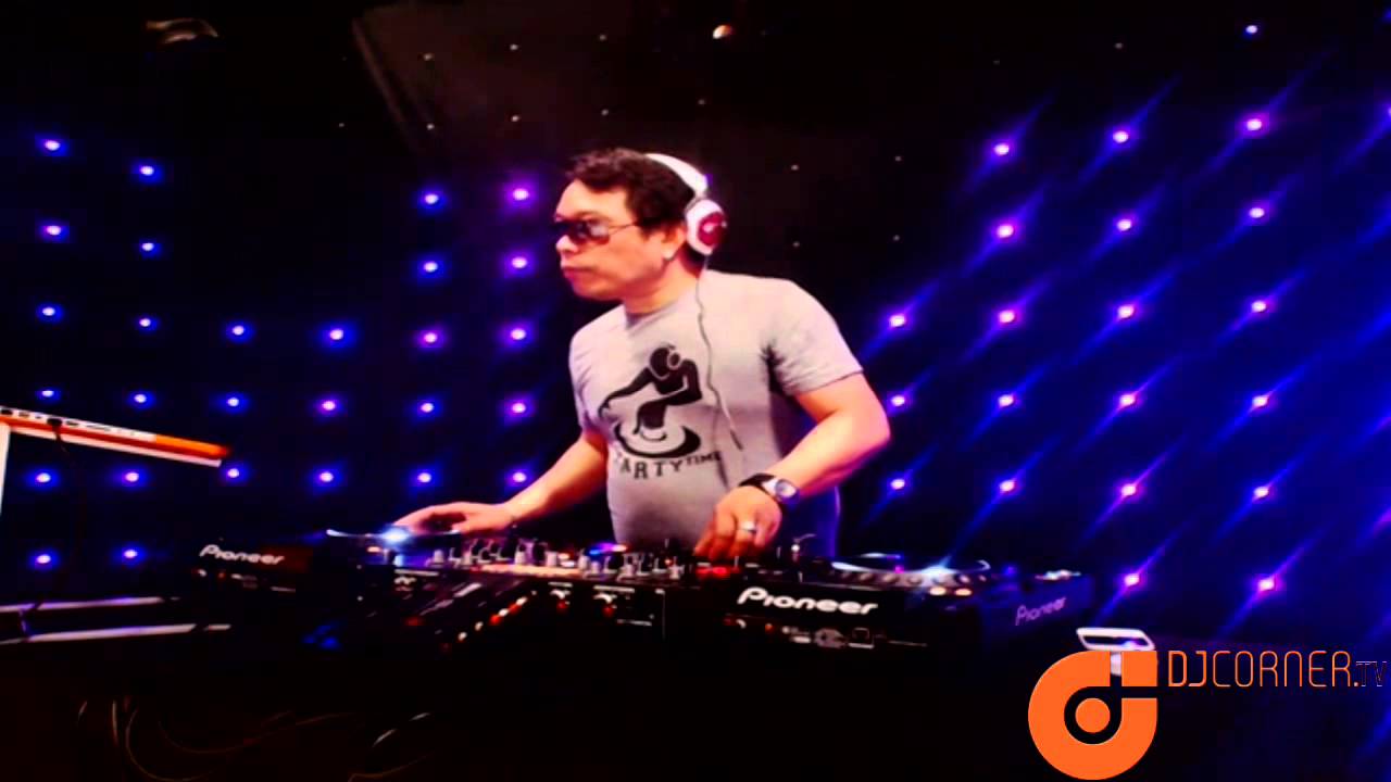 DJ MANGO JOJO LIVE IN DJ CORNER TV - YouTube