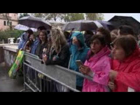 Hollywood superstar Johnny Depp arrives for Venice press conference in ...