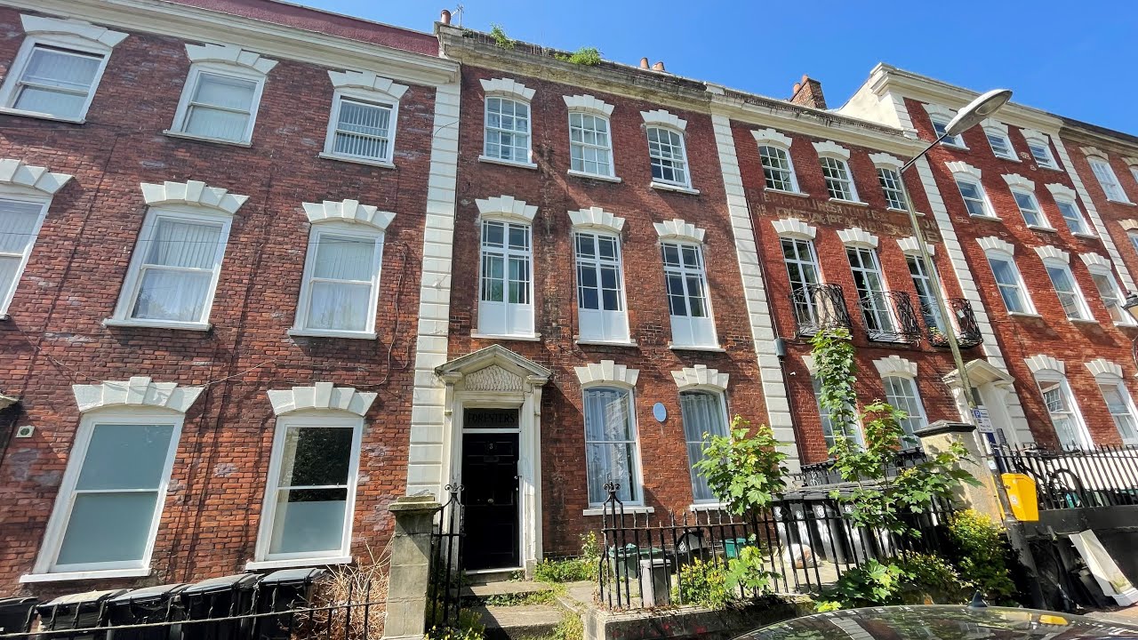 Foresters, 3 Kings Square, Bristol, BS2 8JD - YouTube