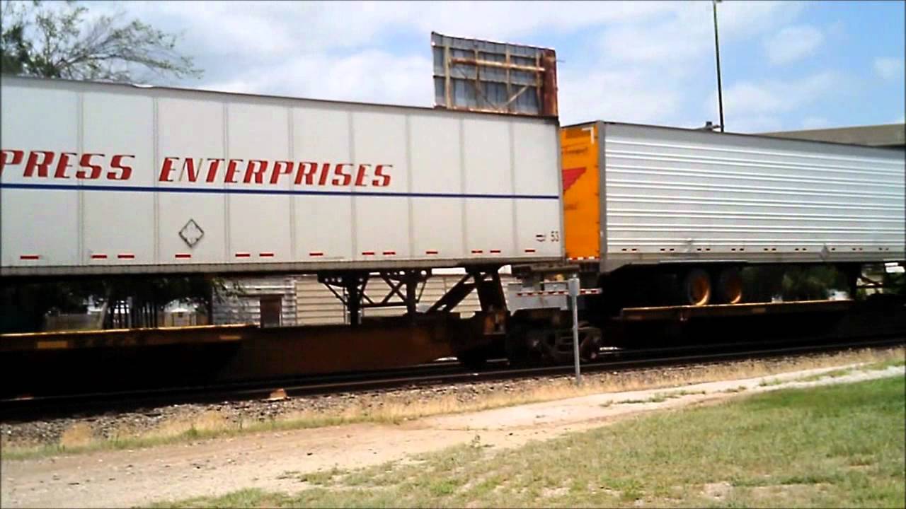 BNSF 2695 Intermodal - YouTube