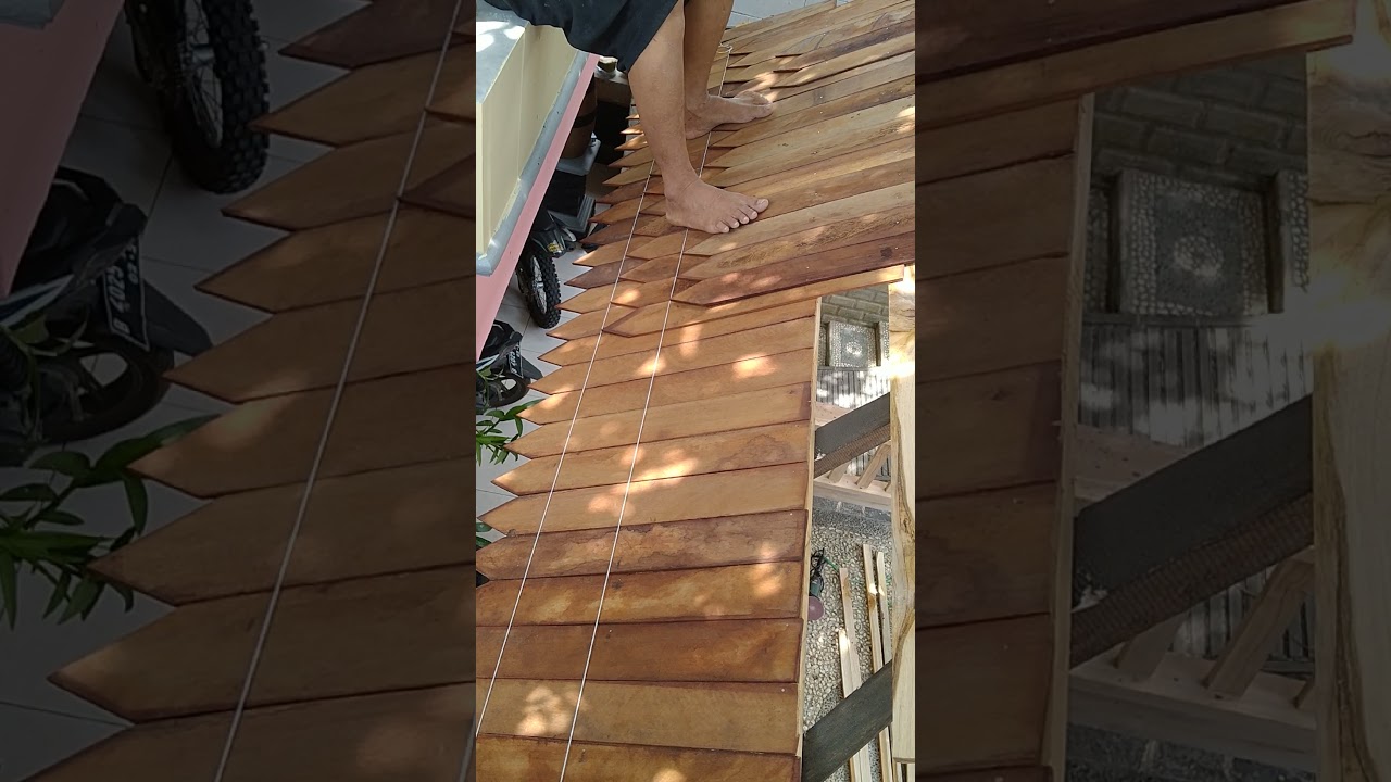 proses cara pemasangan atap sirap kayu ulin(1) - YouTube