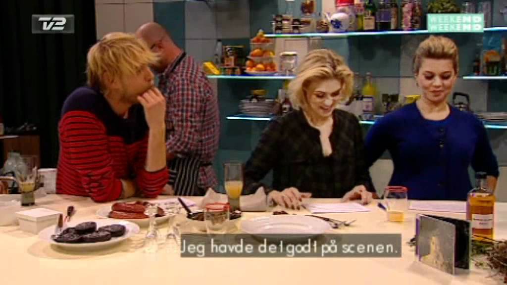 Noel Gallagher on Danish Television - Part 1 (04.12.2011) - YouTube