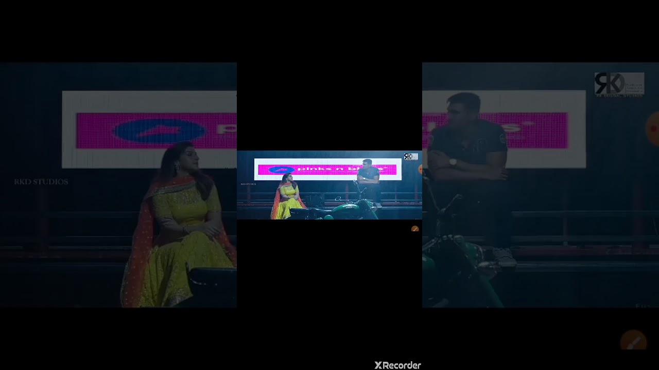 Pyar pagal hota hai pyar kisi se kabhi bhi jo skta hai pyar me pagalpan ...