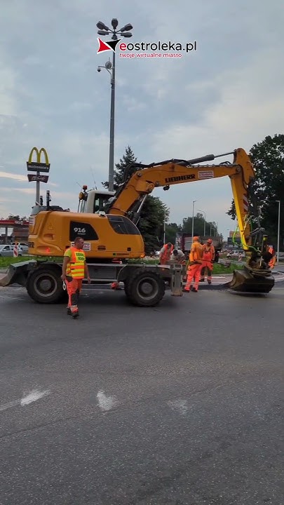 Utrudnienia w ruchu na rondzie Siemowita III: Prace budowlane w toku - YouTube