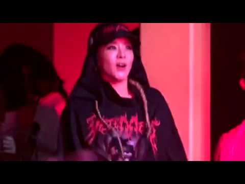 DARA AT CL' s CONCERT IN NEW YORK - HELLO BI+CHES TOUR