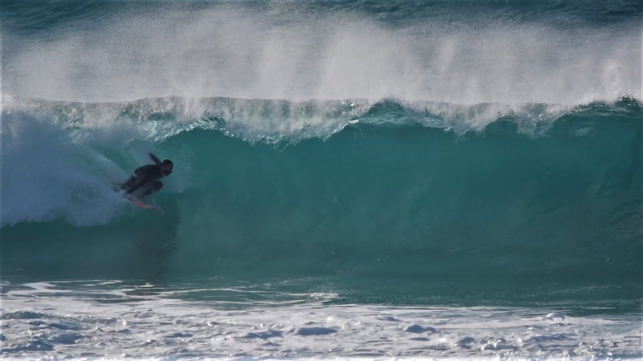 23.11.2020 | Luís Rodriguez en la Playa de Doniños LR SURF SCHOOL - YouTube