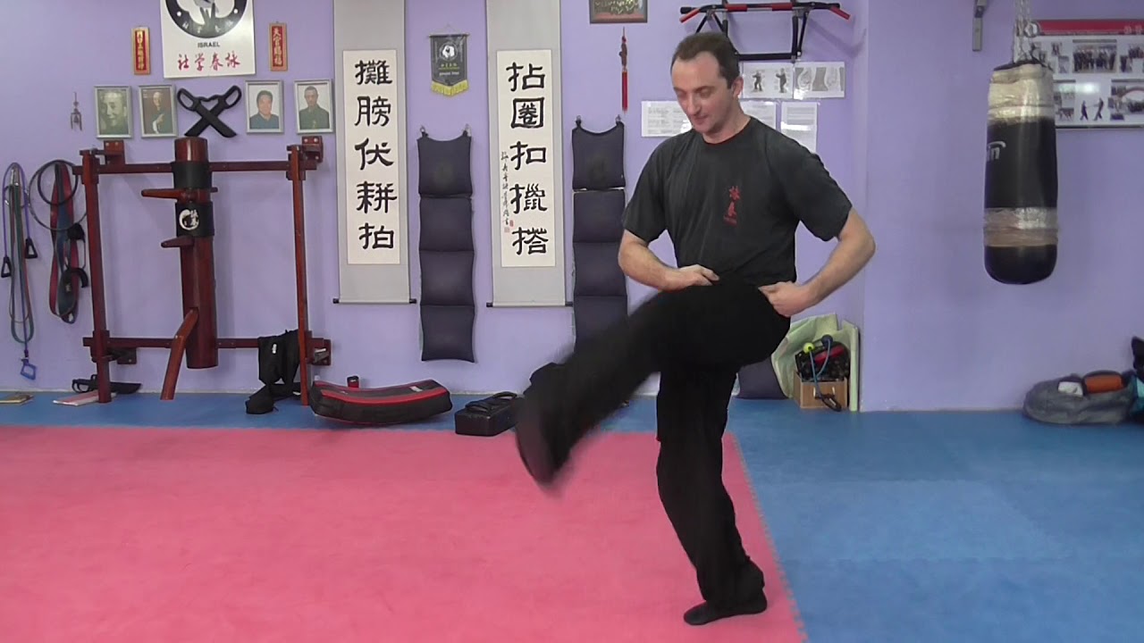 Base kick wing chun - YouTube