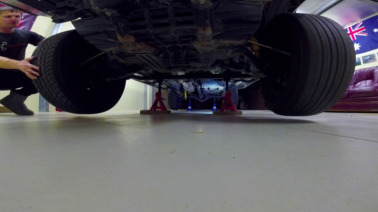 hilux Diff lock A trac test - YouTube