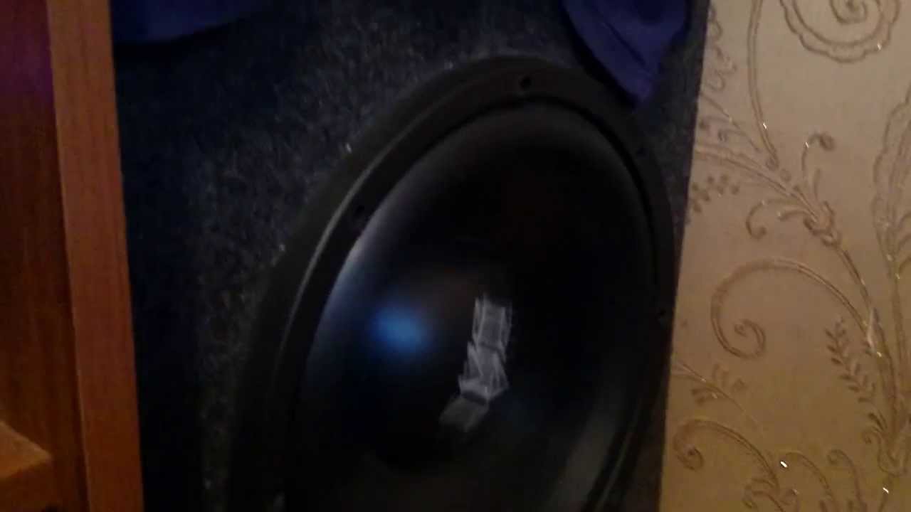 Skar Audio ivx 12 дома - YouTube