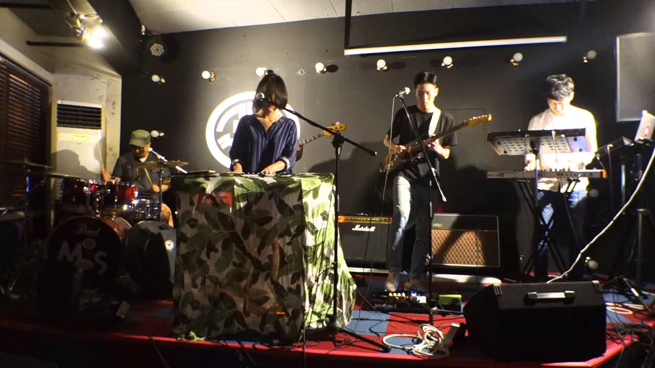 밴드 파이(Band PI) - Intro(by 박성준) + 돌고래 (20150830 김치싸운즈) - YouTube