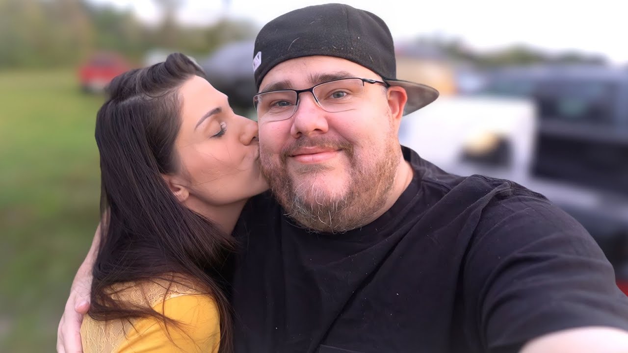 MY NEW GIRLFRIEND - YouTube