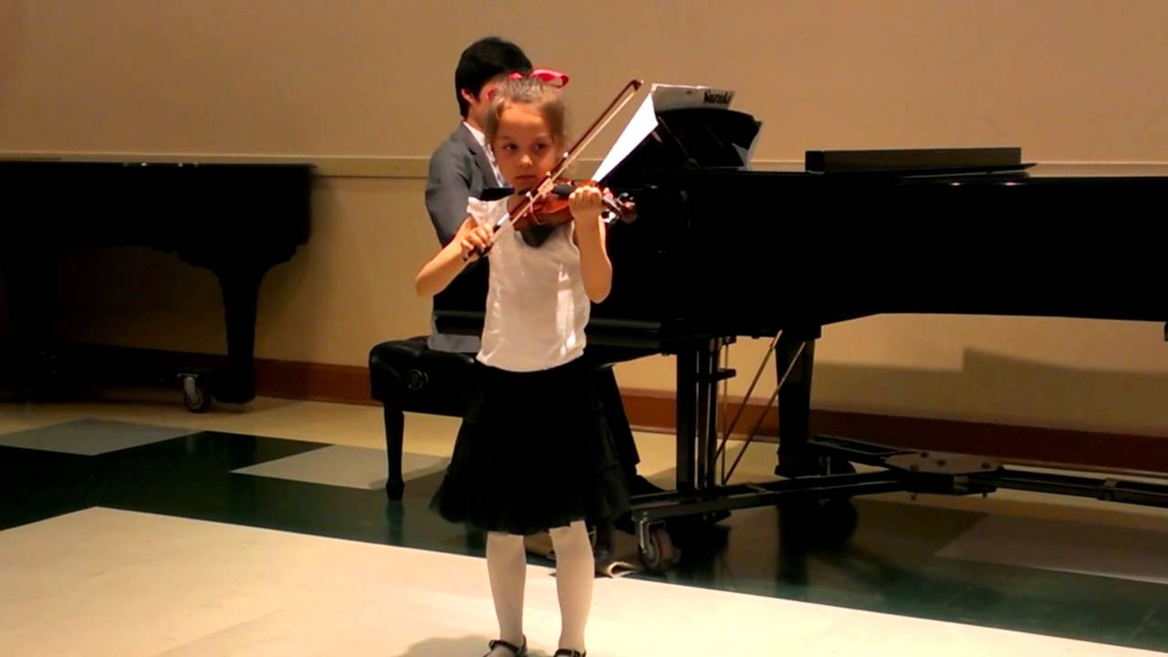 Julia's violin recital May 2013 - YouTube