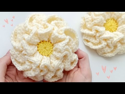 Вяжем крючком объёмный цветок 🌼💛 МК. Легко и красиво. Beautiful (3d) flowers 🧶 Crochet with 💞
