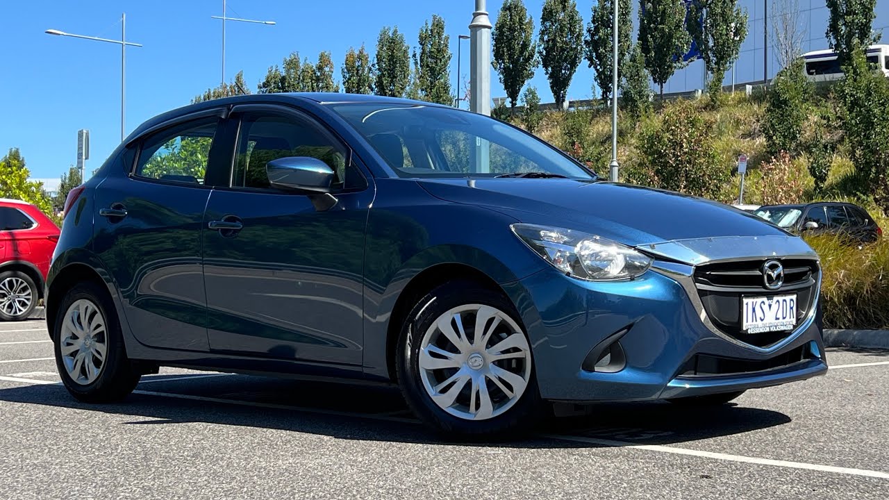 2017 Mazda 2 V003652 - YouTube