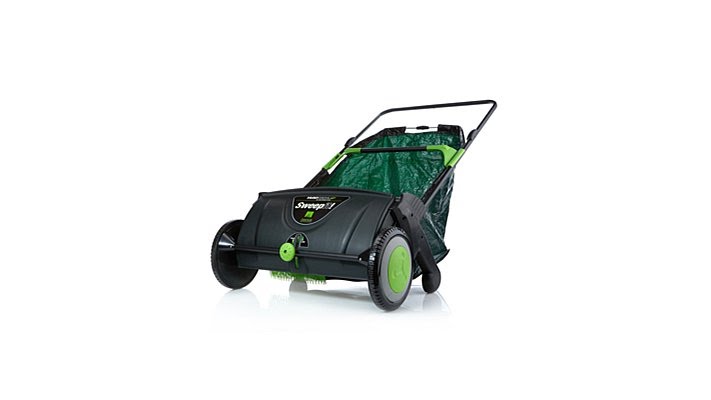 EARTHWISE SweepIt 21" Wide Lawn Sweeper - YouTube