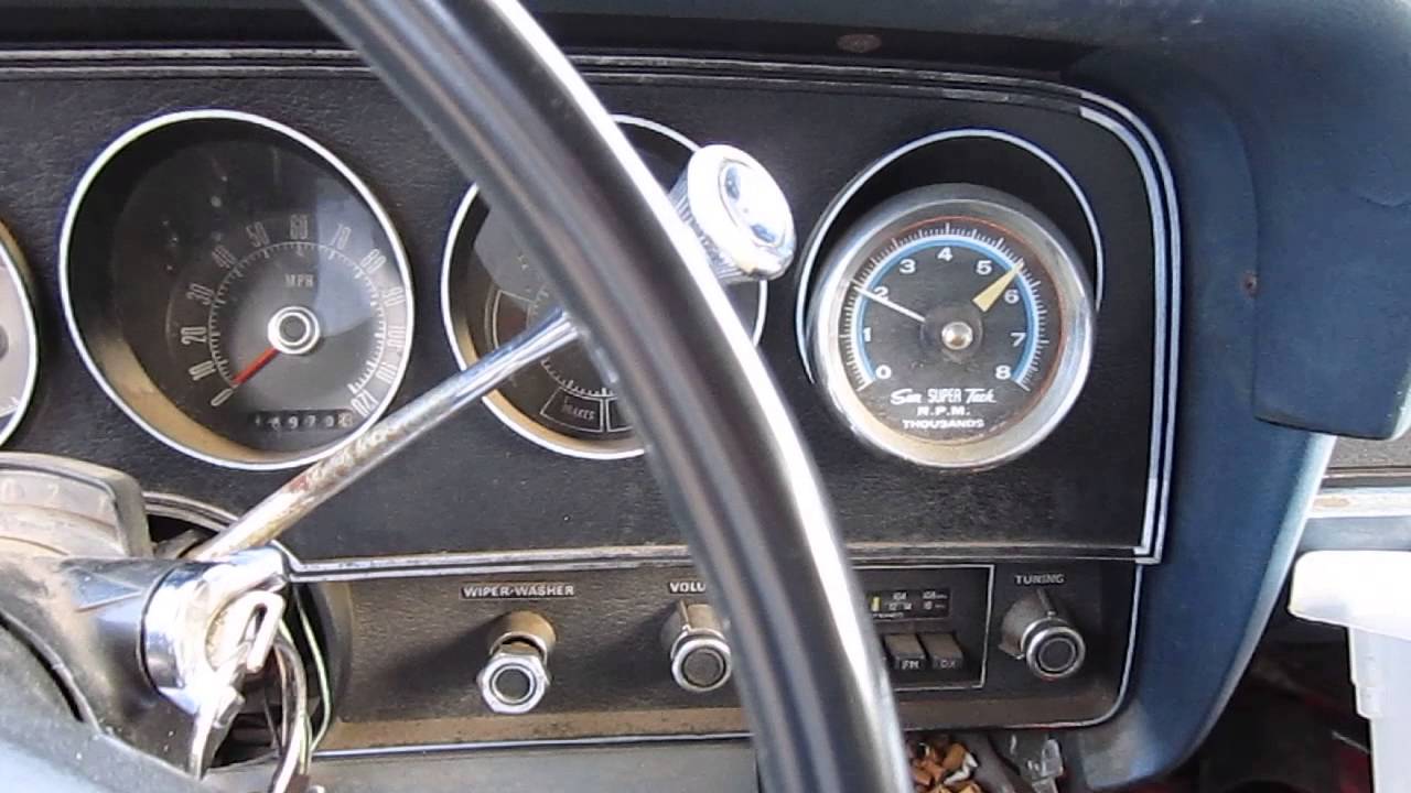 1972 Ford Ranchero dash and revving engine - YouTube