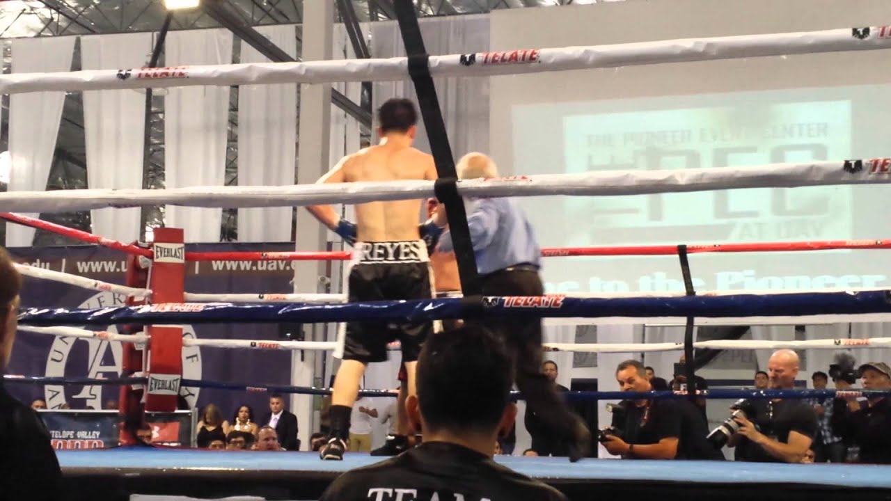 Johnny Reyes vs Ochoa Rumble In The Desert round 4 - YouTube