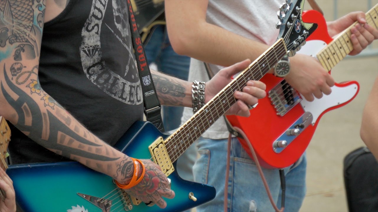 Rock'n'mob-2017, Samara, Part 2 (Nickelback - How You Remind Me) - YouTube