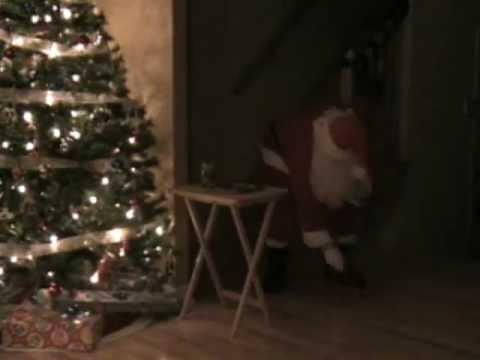 Santa chokes on Cookies and Milk !! / Père Noël s'étouffe sur des ...