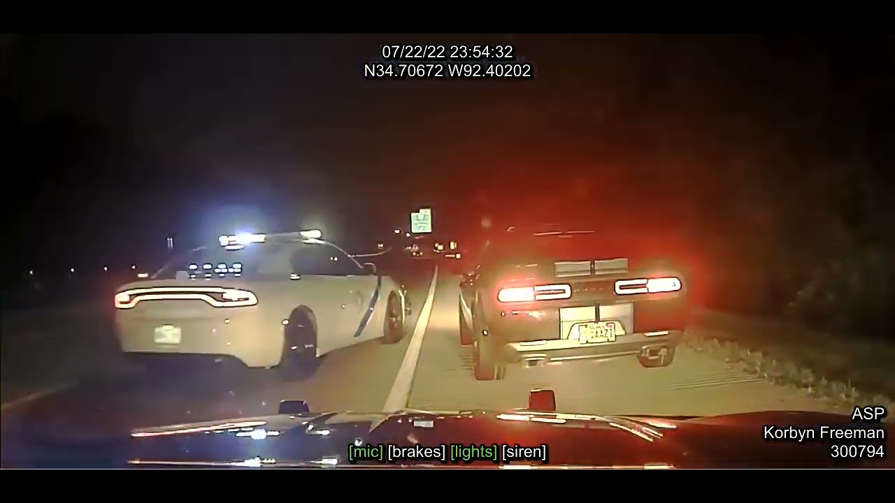 DODGE CHALLENGER takes Arkansas State Police TROOPER FREEMAN on 150MPH ...