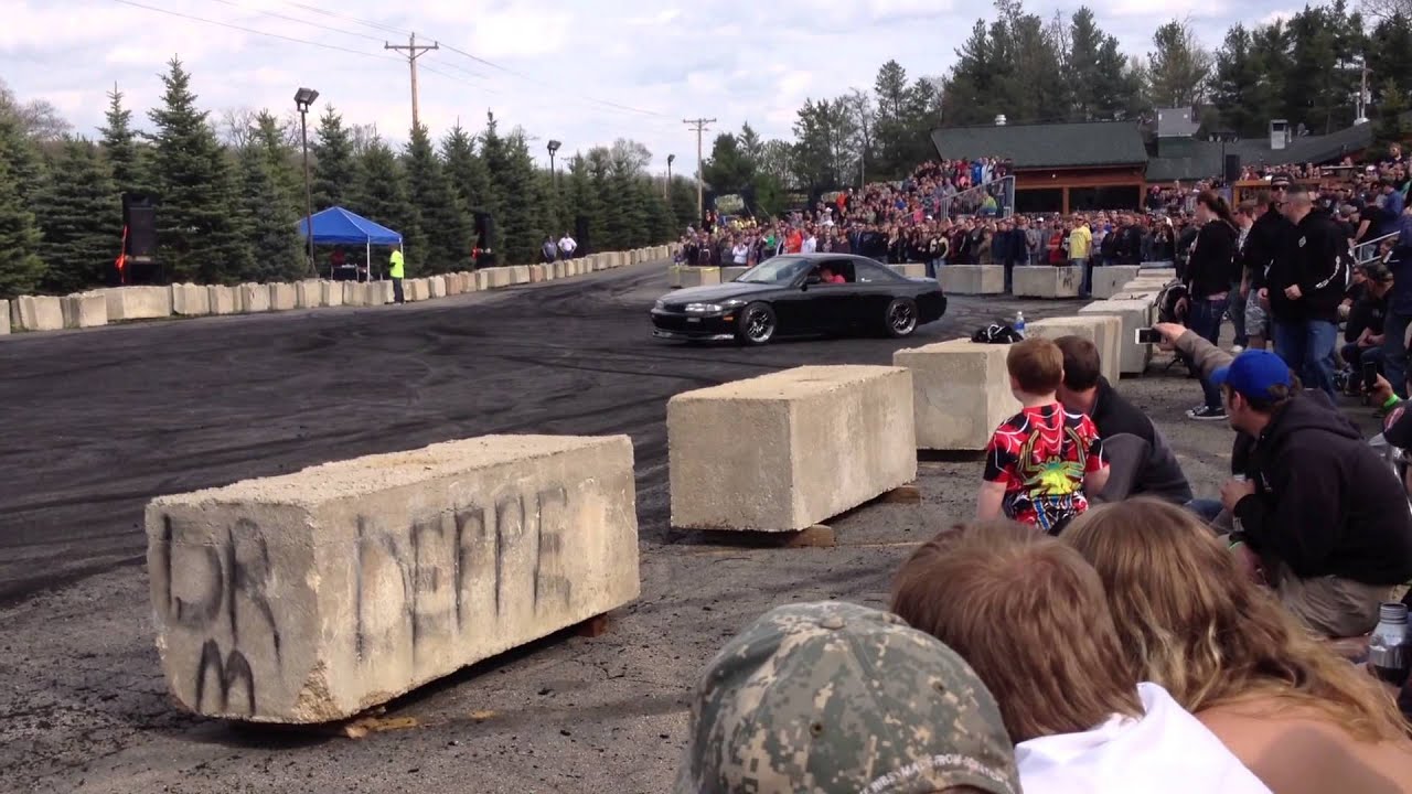 Burnout pit Automotion 2014 - YouTube