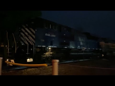 MRL SD70ACe! MRL 4309 trails third on BNSF H-KCKMEM! Railfanning at BNSF Thayer South ...