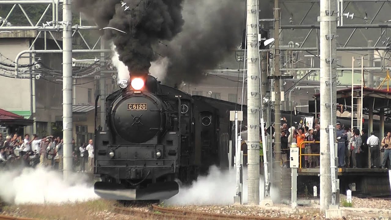 C61+C58 SL重連レトロみなかみ 水上駅発車 - YouTube