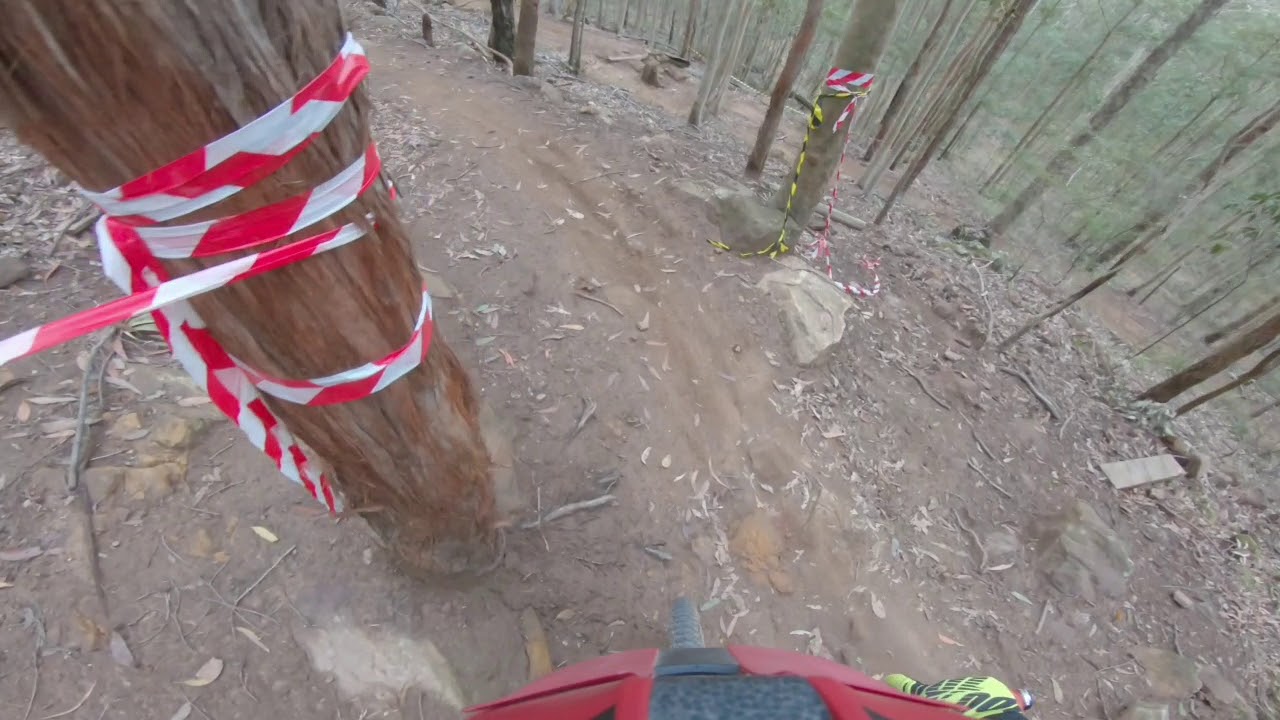 Ourimbah DH round 2... - YouTube