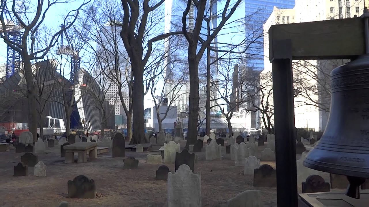 St Paul's Chapel of Trinity Church - Looking at One World Trade Center ...