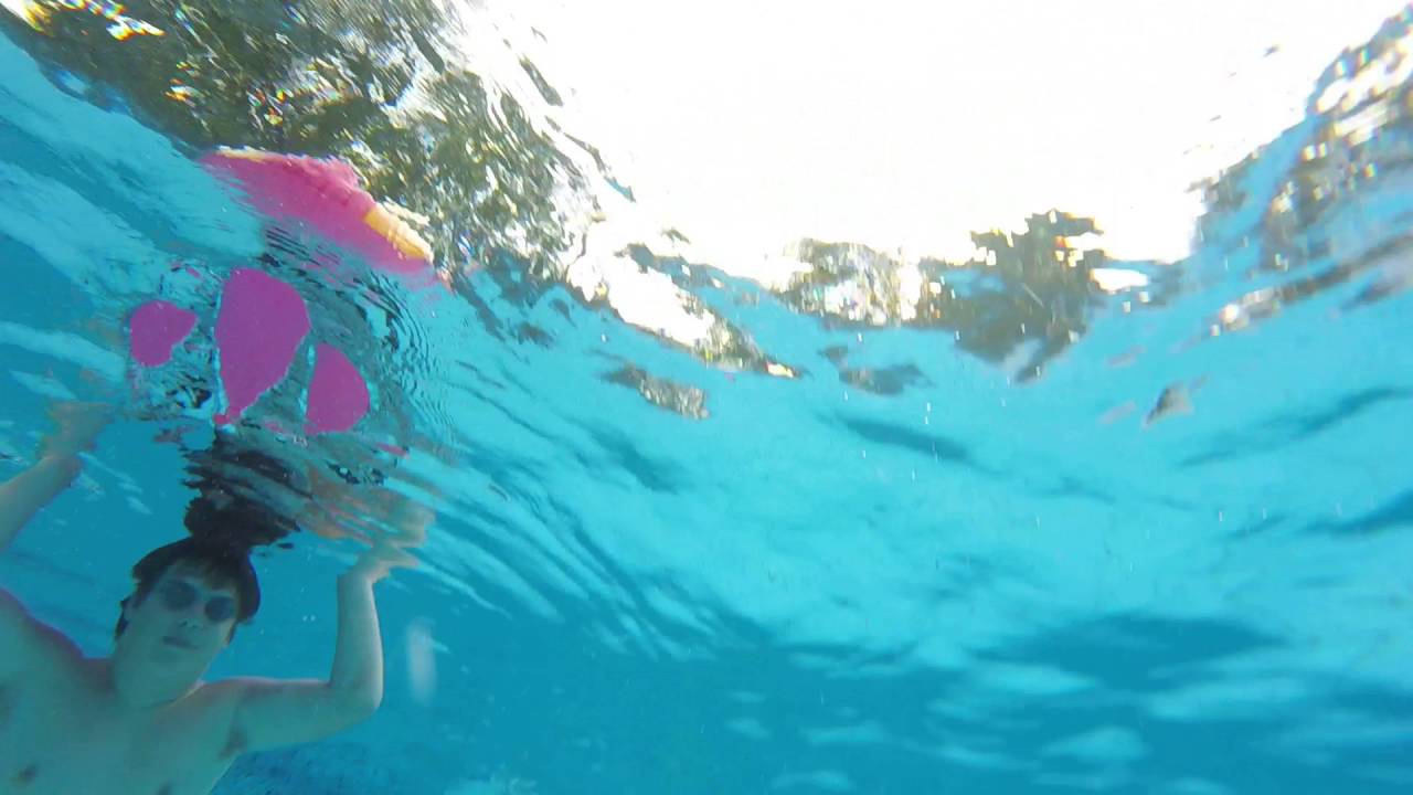 gopro swiming with friends - YouTube
