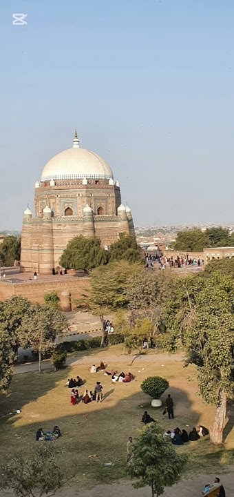 Tomb of Hazrat Shah Rukn-e-Alam - YouTube