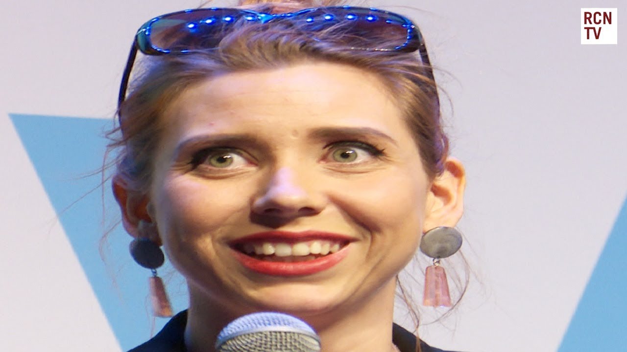 Hazel Hayes Interview VidCon London 2019 - YouTube