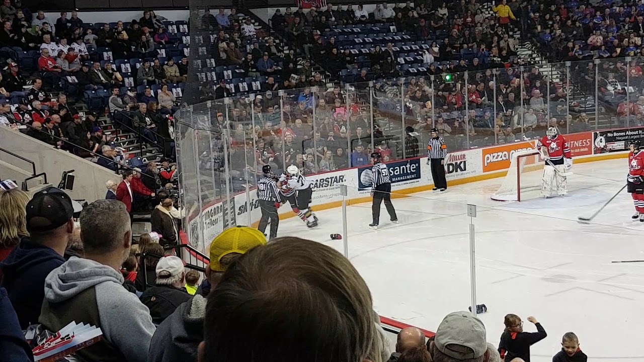 Kyle Langdon versus Billy Moskal (OHL fight) - YouTube