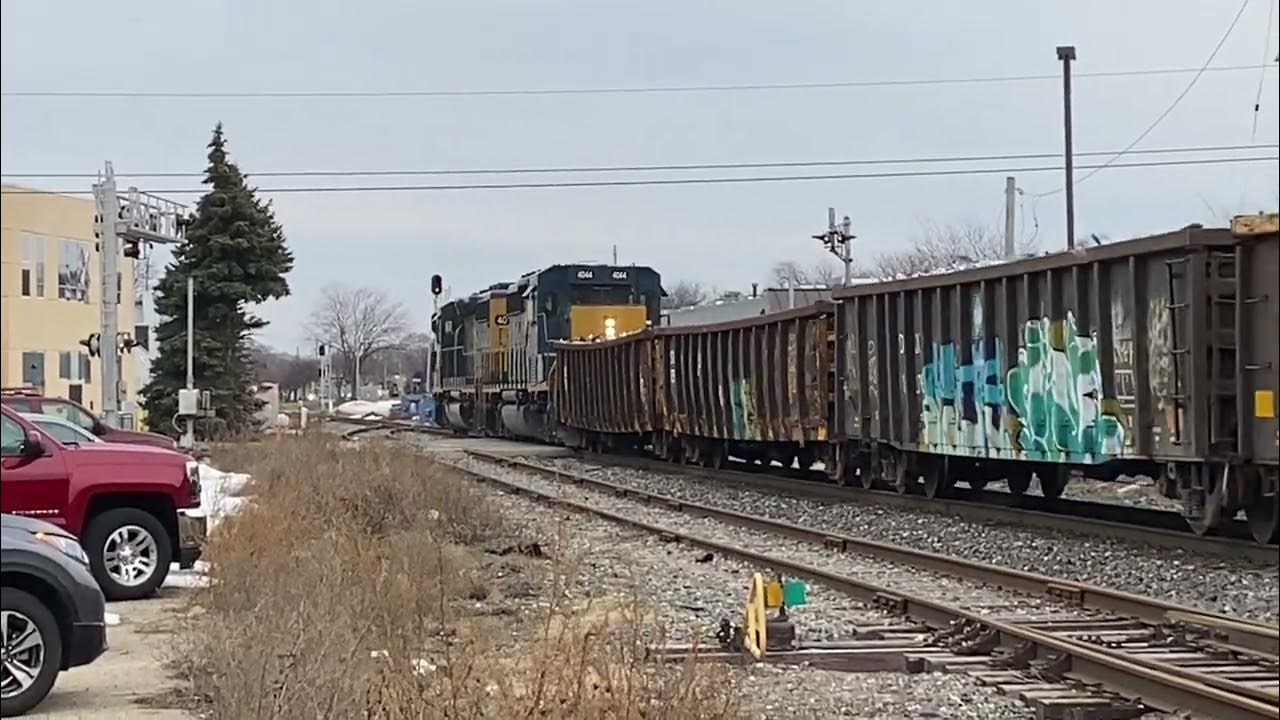 02/14/23: CSX #4059 Leads Fairly Large L301-14 Back West - YouTube