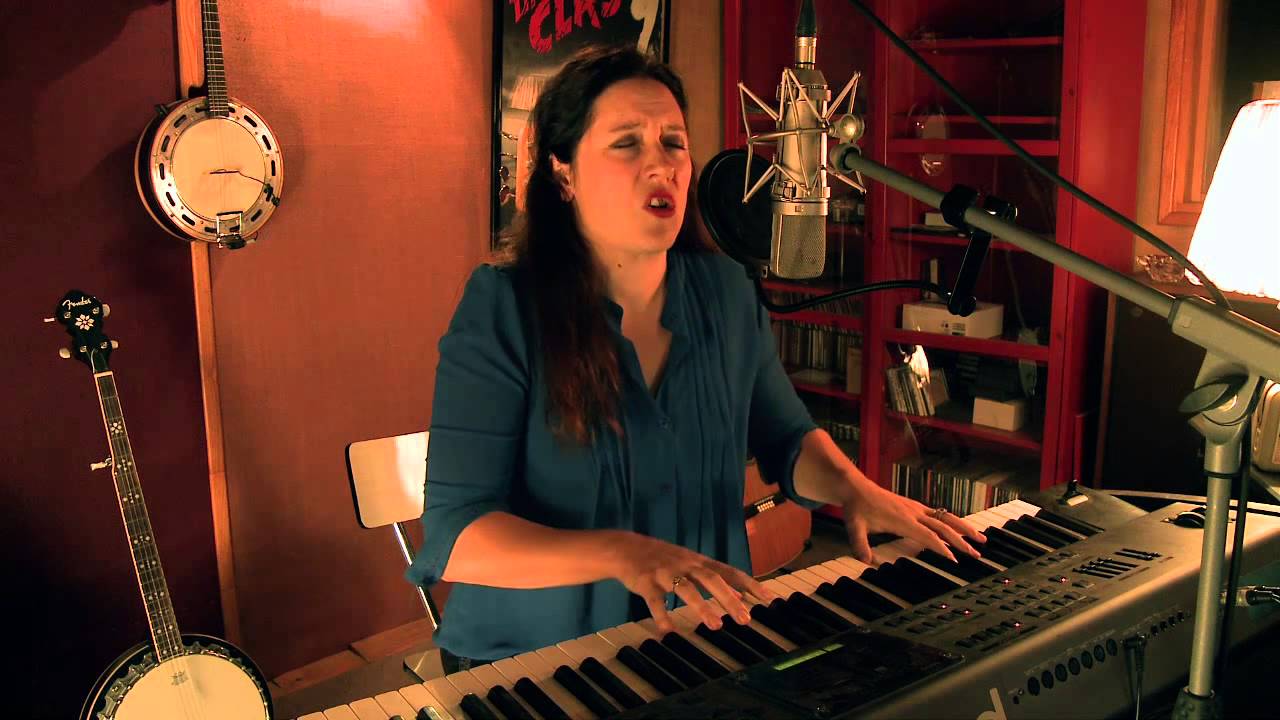 Caroline Tursun / CALLING YOU / Bob Telson / I'm calling you - YouTube