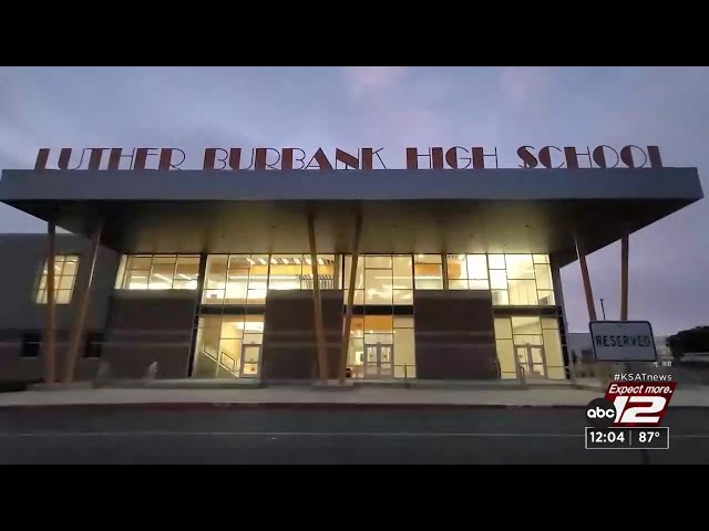 Luther Burbank High School Logo Burbank Bulldogs Take One Last Look At